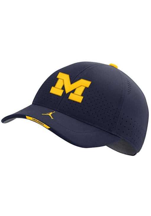 Michigan Wolverines Mens Jordan C99 2021 Sideline Swoosh BLUE Nike Flex Hat - 125102420
