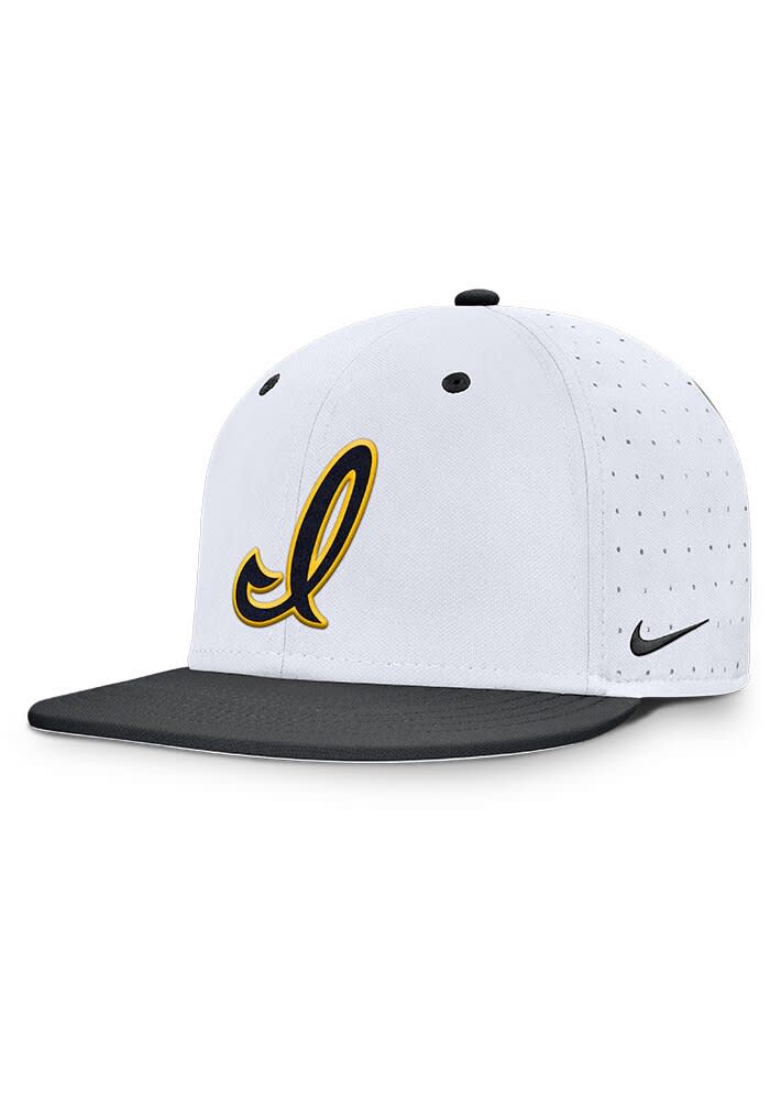 Iowa Hawkeyes Mens Dugout True Aero Bill White Nike Fitted Hat - 125103736