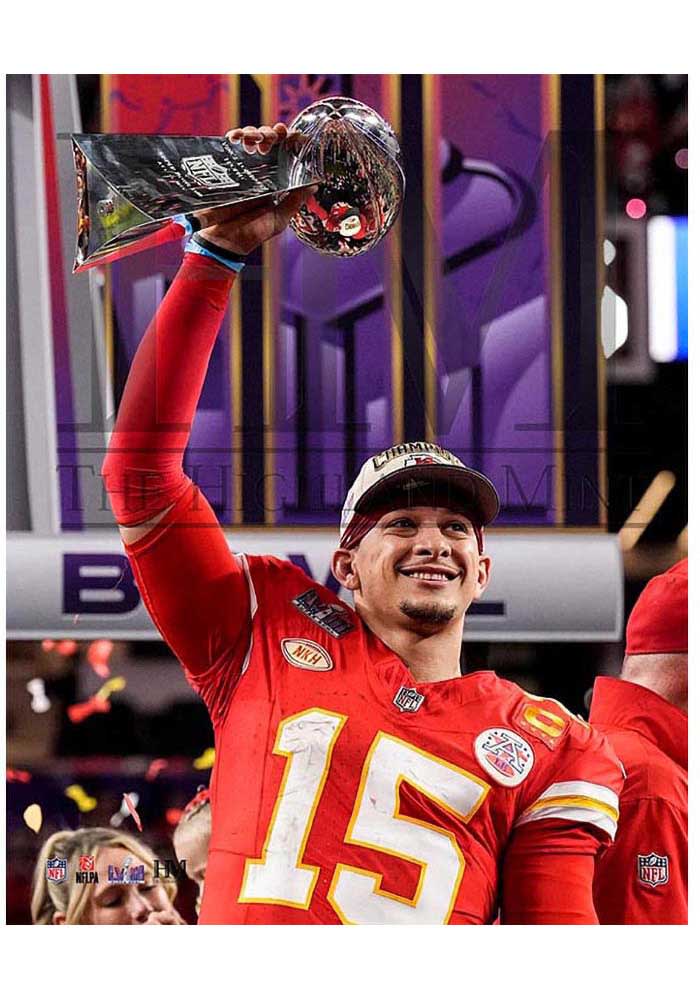 Patrick Mahomes Kansas City Chiefs Patrick Mahomes Holding Trophy 8x10 ...