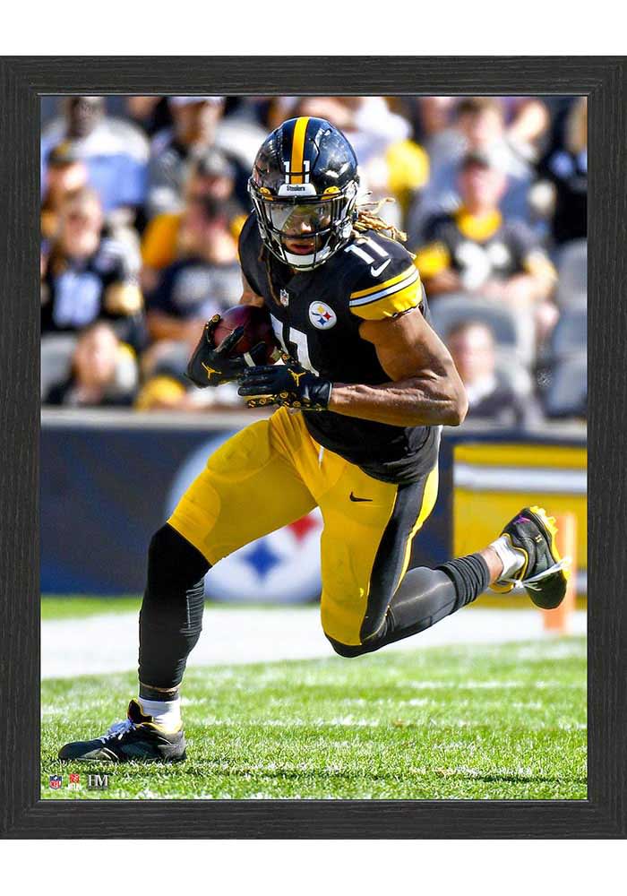 Pittsburgh Steelers BLACK Player Action Picture Frame - 44450635
