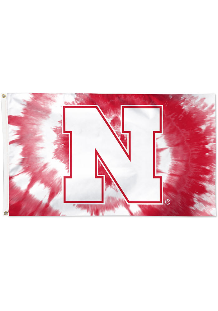 Nebraska Cornhuskers tie dye Red Silk Screen Grommet Flag - 57111328