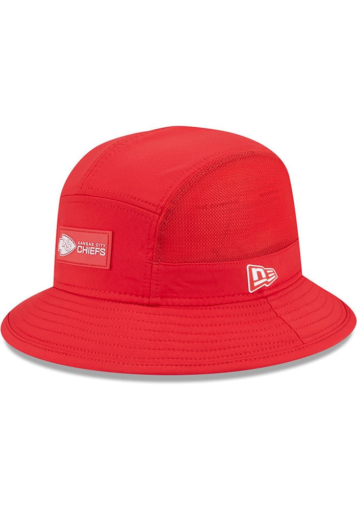 New Era Kansas City Chiefs Red 2025 NFL Sideline Bucket Bucket Hat ...
